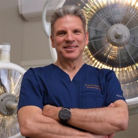 J Ģīļa Plastikas ķirurģijas Klīnika