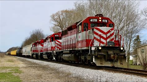 Wamx 4178 Leads Wsor T006 Through Stoughton Wi Youtube