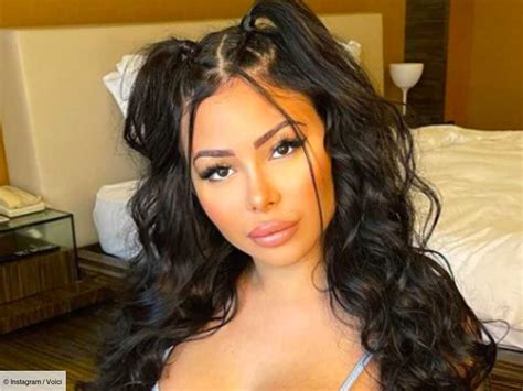 PHOTO Maëva Ghennam montre ses fesses pulpeuses en bikini Marine El Himer la tacle Iziva