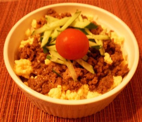 ガッツリ簡単！肉そぼろちらし寿司～ By れなぼうず 【クックパッド】 簡単おいしいみんなのレシピが394万品