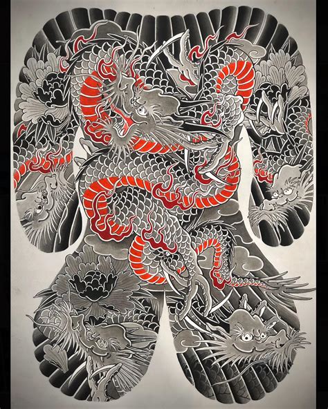 하남타투•잠실타투•미사타투•서울타투•이레즈미•재패니즈타투 이레즈미 용잉어 진행중 완성도를 중점으로 작업합니다