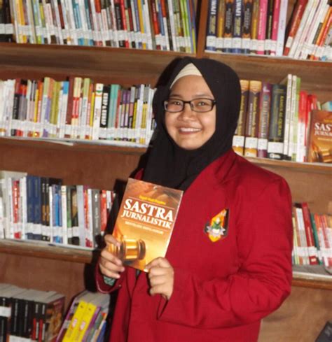 Hajar Intan Pertiwi Cerpenis Berbakat Yang Tak Lupa Berorganisasi