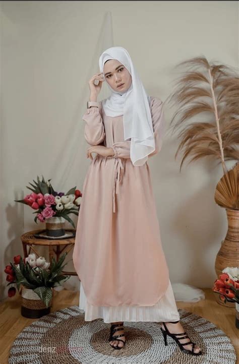 Ayu Lestari Model Dari Karawang Elwa