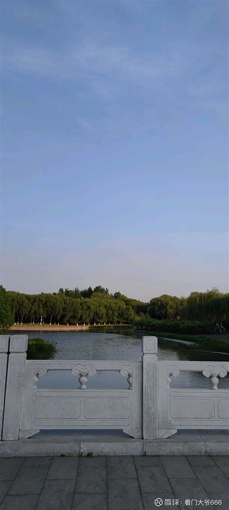 牛顿说： 我能计算出天体运行轨迹，却无法测量人性的疯狂。 雪球