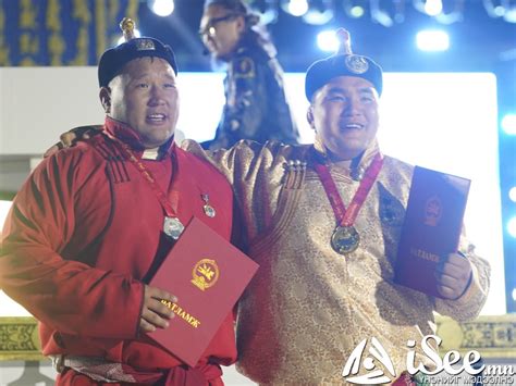 ФОТО Улсын арслан Э Батмагнай Улсын гарьд Н Өсөхбаяр нар Үндэсний их баяр наадмын хүндэтгэлийн