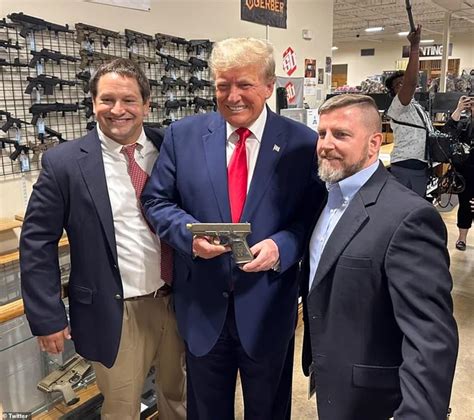 Trump Goes Gun Shopping With Marjorie Taylor Greene Daily Mail Online