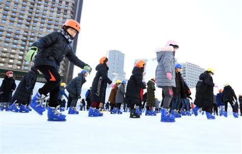 ‘씽씽 달려라~ 신나는 스케이트 국민일보