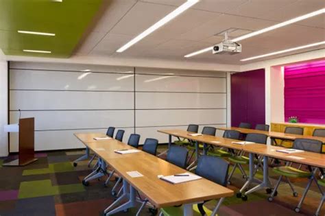Acoustic Vertically Folding Retractable Wall Motorized Operable