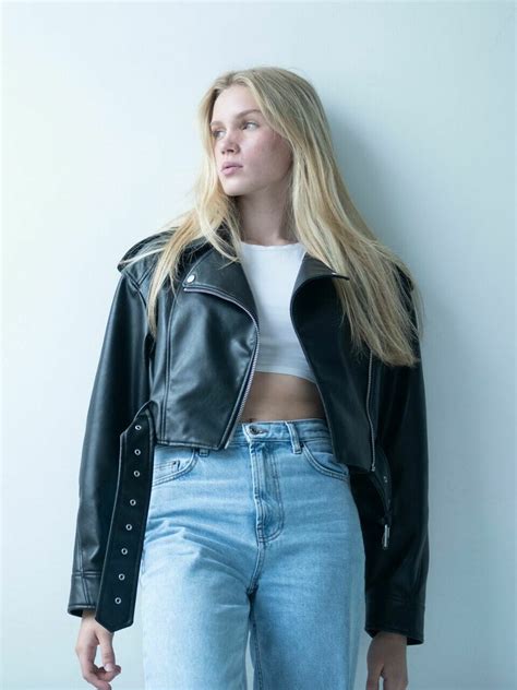 Established Models Lily