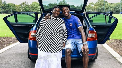 La Historia Detrás Del Emotivo Video Con El Que Chelsea Presentó A