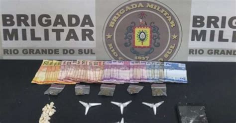 Mulher é presa em flagrante na Zona Sul drogas e dinheiro