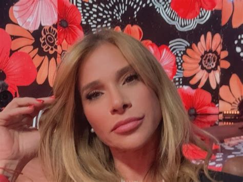 Dany Bananinha Faz Cirurgia Após Descobrir Nódulos Nos Seios