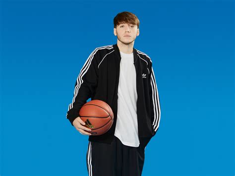 Música Arte Moda Y Deporte Las Icónicas Superstar Proponen El Cambio