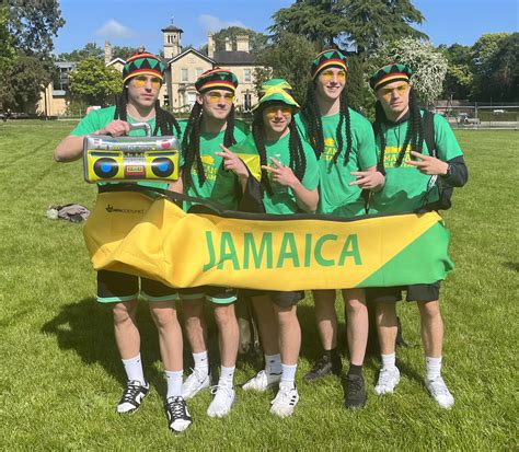 A Full 📸gallery From Moulsham High School Sixth Form
