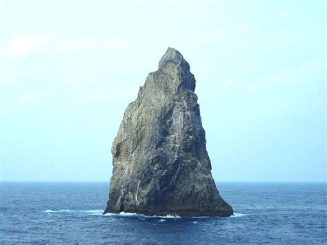 Soufuiwa 07 孀婦岩 Wikipedia Lot s Wife Pacific Ocean Geology Whale