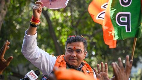 Parvesh Verma Top Delhi Cm Contender Pays Tribute To Father Vows To