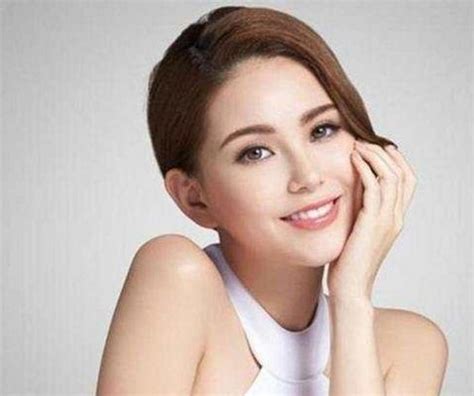 台湾最美混血女星22岁嫁大14岁的歌王为妻24岁怀上二胎 周杰伦