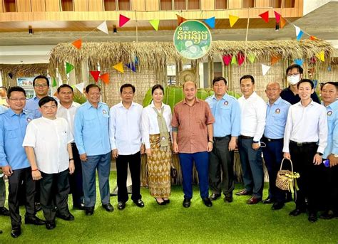 ឯកឧត្តម ហ៊ុន សហភាពសហព័ន្ធយុវជនកម្ពុជាសង្កាត់ទំនប់ទឹក