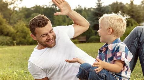 Какие болезни передаются от отца к сыну - YouTube