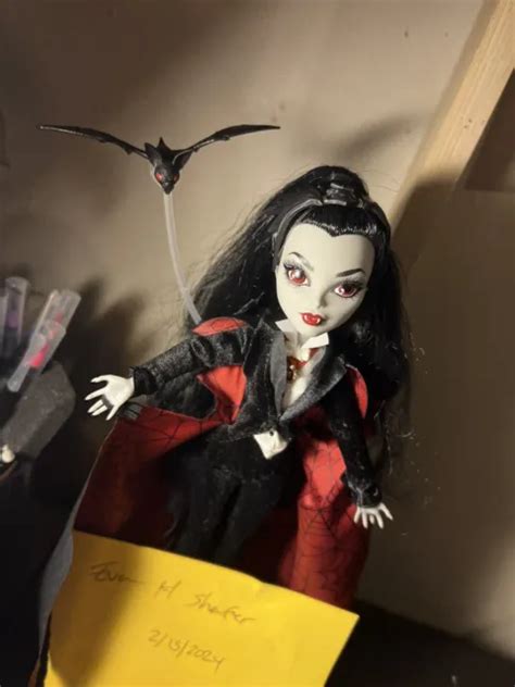 Mattel Creations Monster High Collectors Dracula Monster High