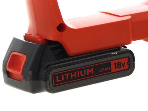 Elagueuse à batterie Black Decker en Promotion AgriEuro