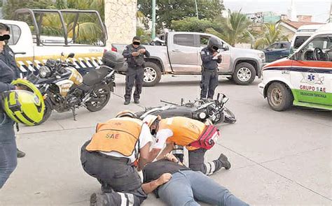 Taxista Arrolla a Motociclista y Huye Periódico El Orbe