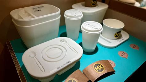 走塑︱半年适应期下月届满，谢展寰：逾八成人不用塑胶餐具，三成食肆不再提供 星岛环球网