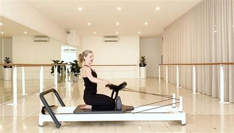 Barre Body Online Reformer Flow And Stretch With Sophie 45 Mins