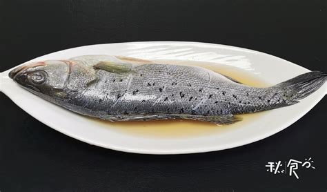 “清蒸鱼”用冷水蒸，还是热水蒸，鱼腥味怎么去除，试下这个做法 哔哩哔哩