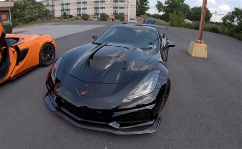 Green Hellcat Trounces A Modded Corvette C7 Zr1