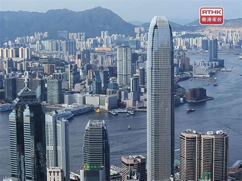 李家超：搶人才措施吸引逾47萬名持外國護照人才入境 Rthk