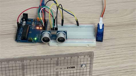 생각하고 만드는 아두이노 책앤써북 초음파 센서로 서보모터servor Motor 제어하기 실습 동작 영상입니다 Youtube