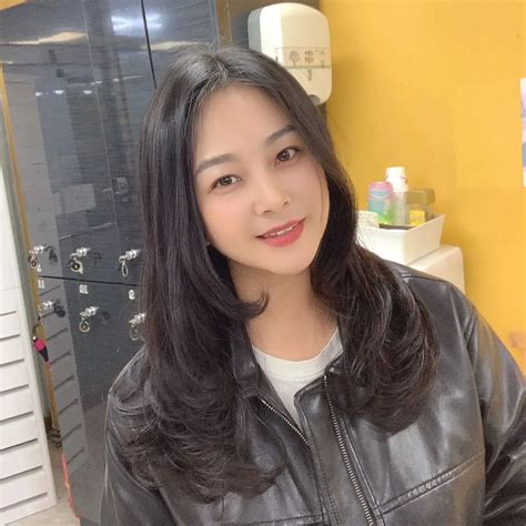 헤어스토리 헤어샵 누구나 쉽게 연출 할수있는레이어드c컬펌 🤩 레이어드펌 미디움레이어드펌 레이어드컷 의정부레이어드펌 의정부미용실 Instagram