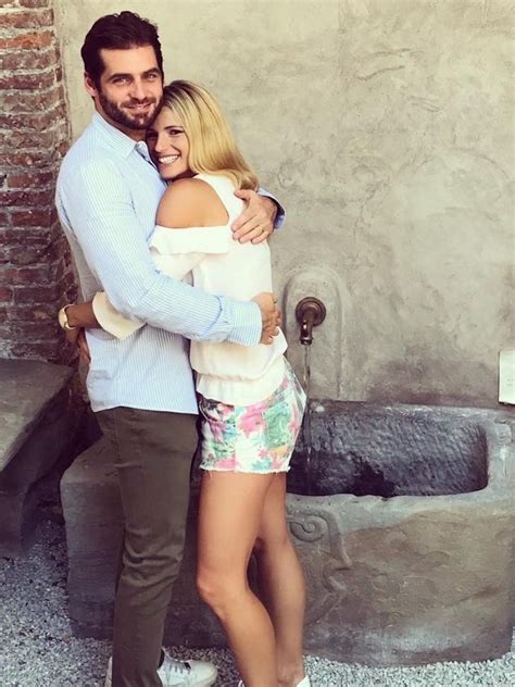Michelle Hunziker Nuovo Fidanzato Gf Bacio Con Giovanni Angiolini