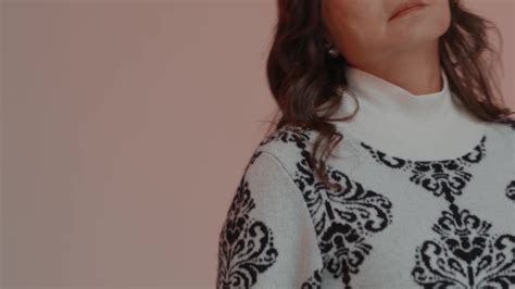 БҮХ БҮТЭЭГДЭХҮҮН 𝟭𝟬 𝟯𝟬 ХЯМДРАЛТАЙ Хямдралтай салбар дэлгүүрүүд 📍