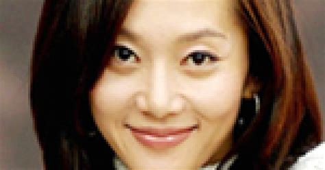 염정아 12월의 신부 된다