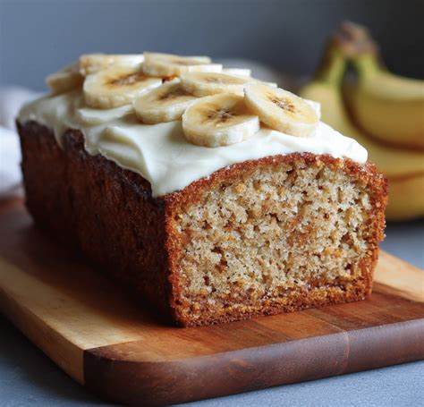 Banana Bread Cake With Cream Cheese Frosting Creatistory Easy