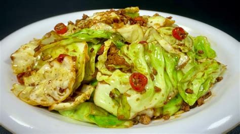 在家炒包菜时，不要直接下锅炒，多做一步，脆嫩爽口，入味好下饭 Youtube