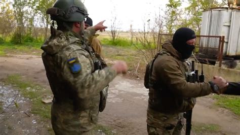 Watch CBS Mornings Russia Announces Withdrawal From Kherson Full