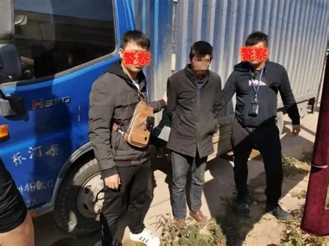 河源警方破获盗窃摩托车案，当场缴获赃物，两名男子被抓