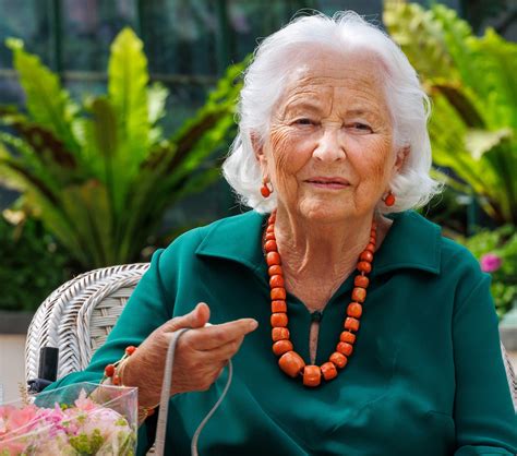 Paola von Belgien ist unglücklich gestürzt