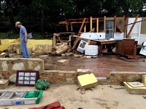 Flash Floods Force Thousands In Texas To Flee Abc News