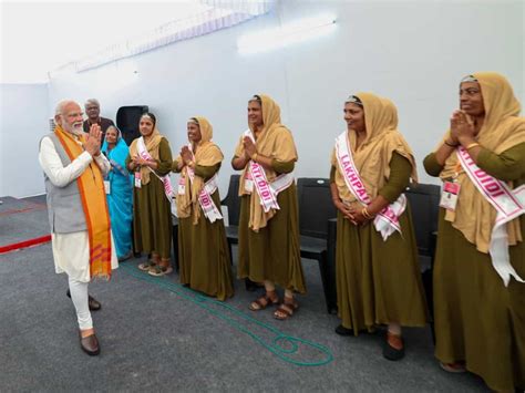 Pm Modi Reaches Out To Muslim Dominated Lakshadweep Launches Projects