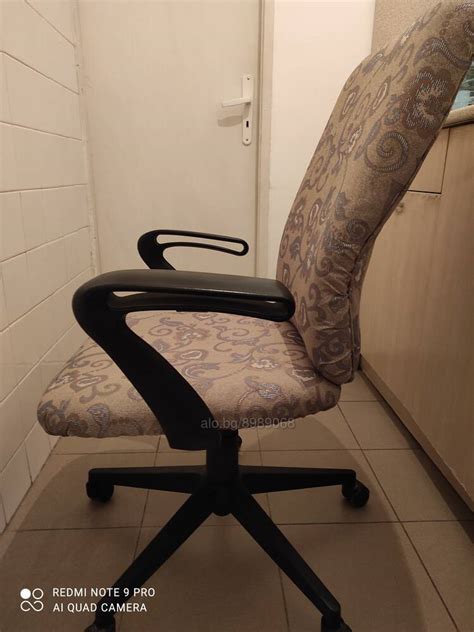 Продавам офис стол Стол табуретка Мебели за дома и офиса Пловдив Продавам офис стол с