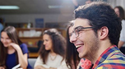 Should I Do A School Based Apprenticeship Or Traineeship