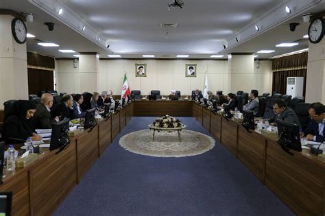 توجه به سرمایه گذاری و دیپلماسی اقتصادی در بازنگری سیاستهای کلی معدن