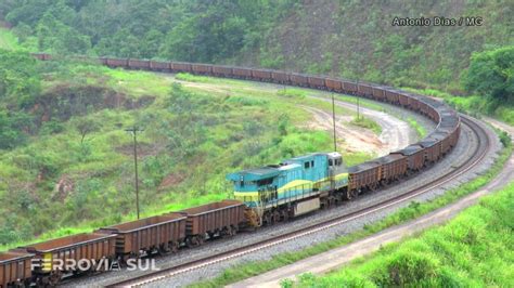 Trem Da Vale Nas Belas Curvas Da Ferrovia Vitória Minas A Ferrovia