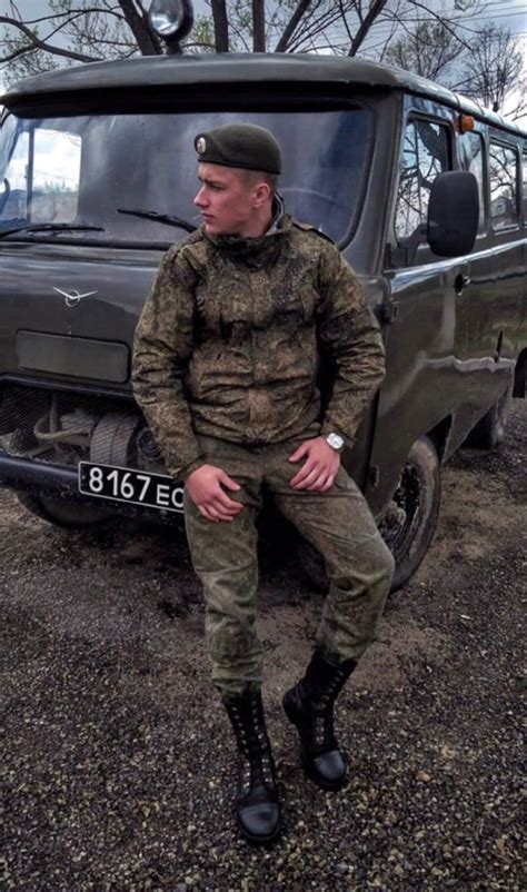 Пин на доске Working Lads