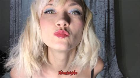 Missmelancholymoe Seven Reds Manyvids