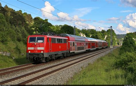 111 212 7 Kommt Mit Dem Em Sonderzug Aus Dortmund In Köln An Bahnbilder De